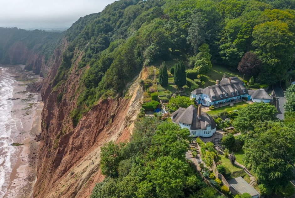 Dramatic photos of the Sidmouth cliff fall at the end of last week ...